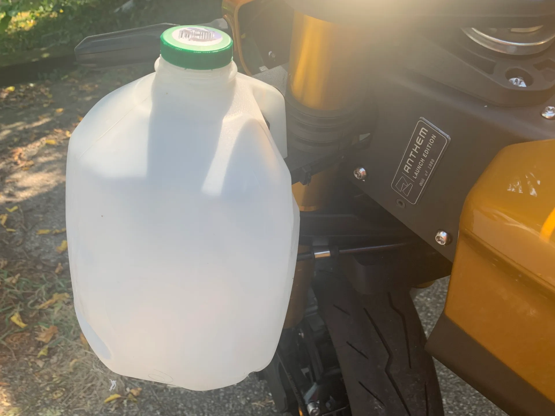 Milk Jug Motorcycle Mount 来自 parksddd - MakerWorld