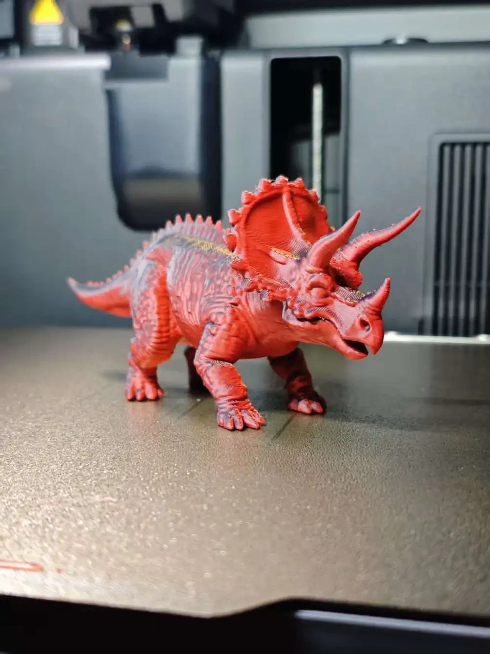 恐龙世界-三角龙 来自 fun3D MakerWorld：免费下载 3D 模型