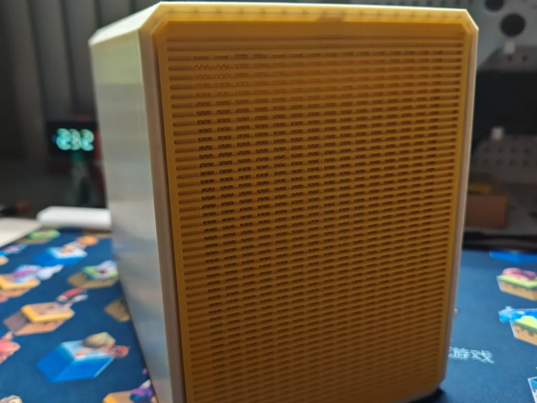 基于n5105重新制作的qnas4内框（4网口在外版本） 二次创作 - 来自 YARRN - MakerWorld