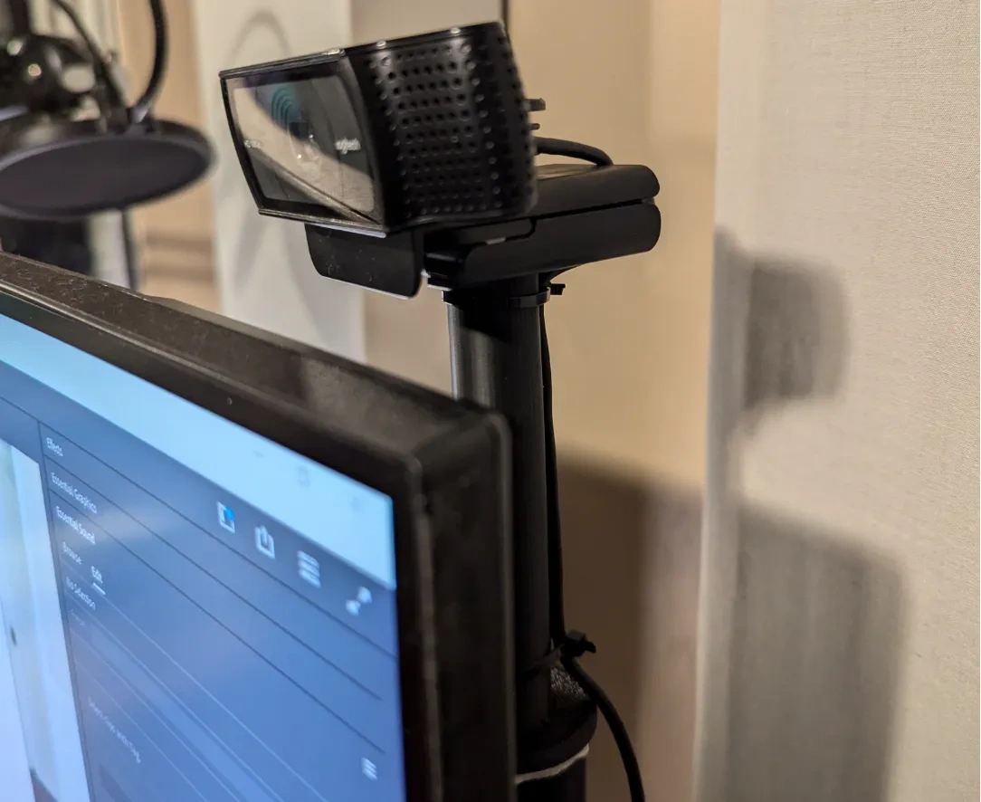 Logitech C920 Webcam mount for VIVO Monitor Mount 来自 buskin - MakerWorld