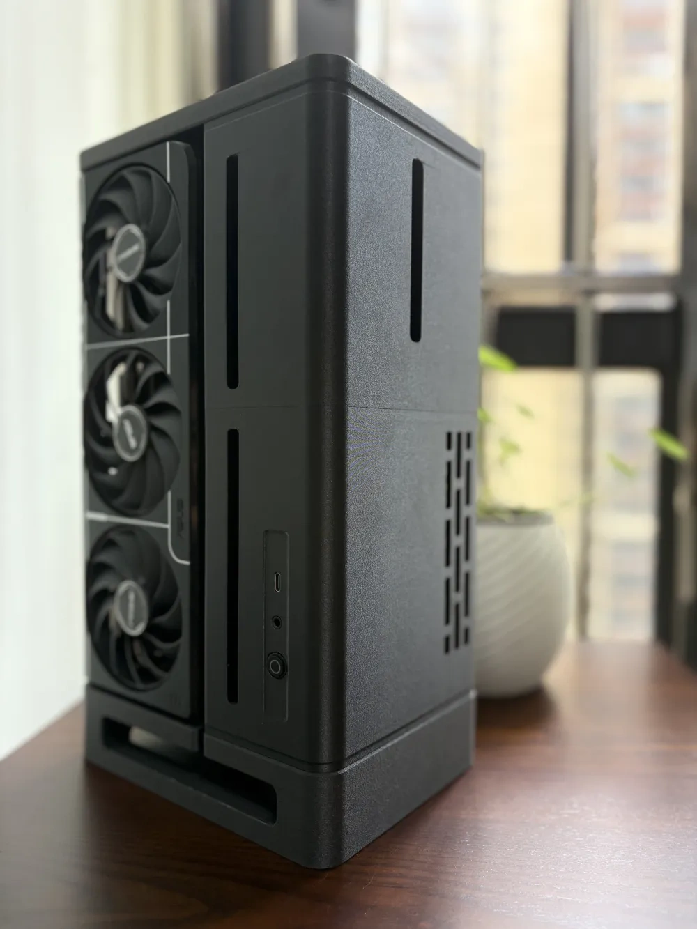 复刻 Xikii FF04 itx 机箱 来自 Qiyun MakerWorld：免费下载 3D 模型