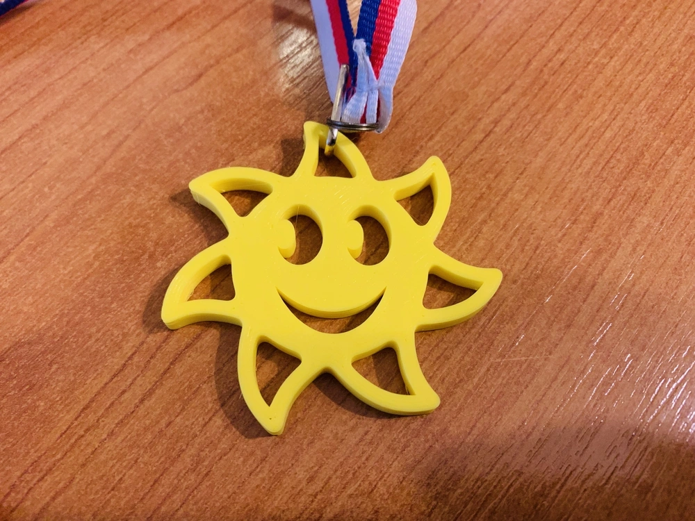 Sun medal 来自 Coarse - MakerWorld