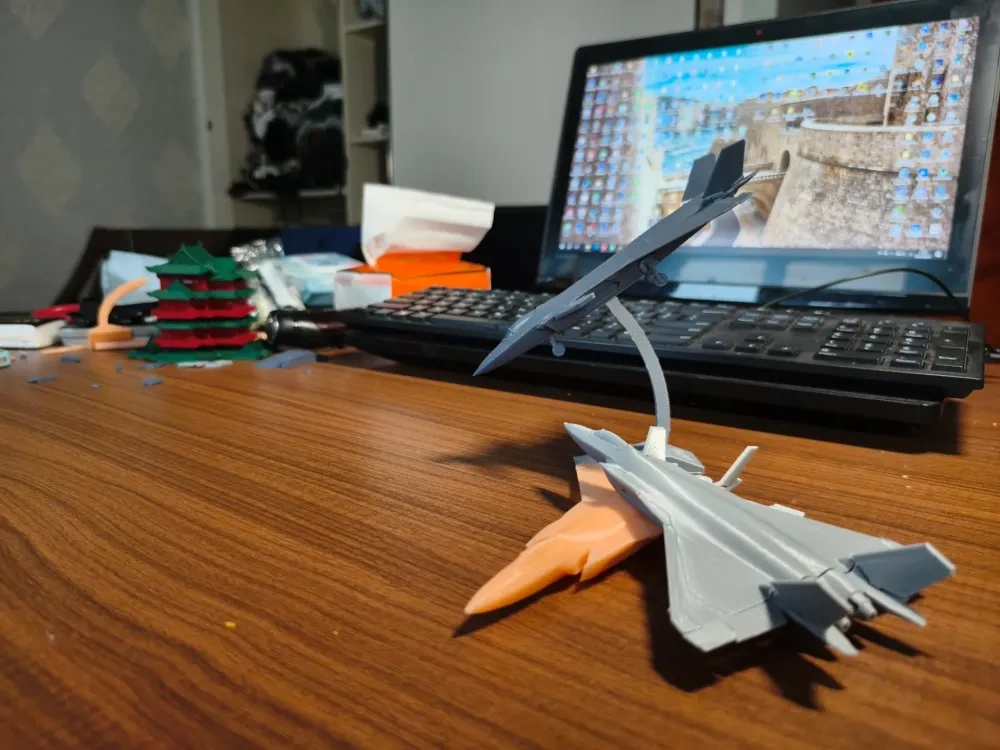 歼20（j20）拼装玩具 来自 wannawow(摆烂猫) MakerWorld：免费下载 3D 模型