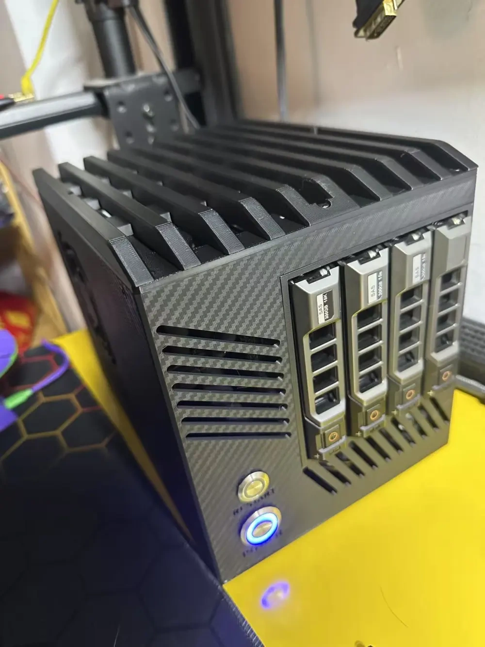 NAS机箱 来自 Aron MakerWorld：免费下载 3D 模型