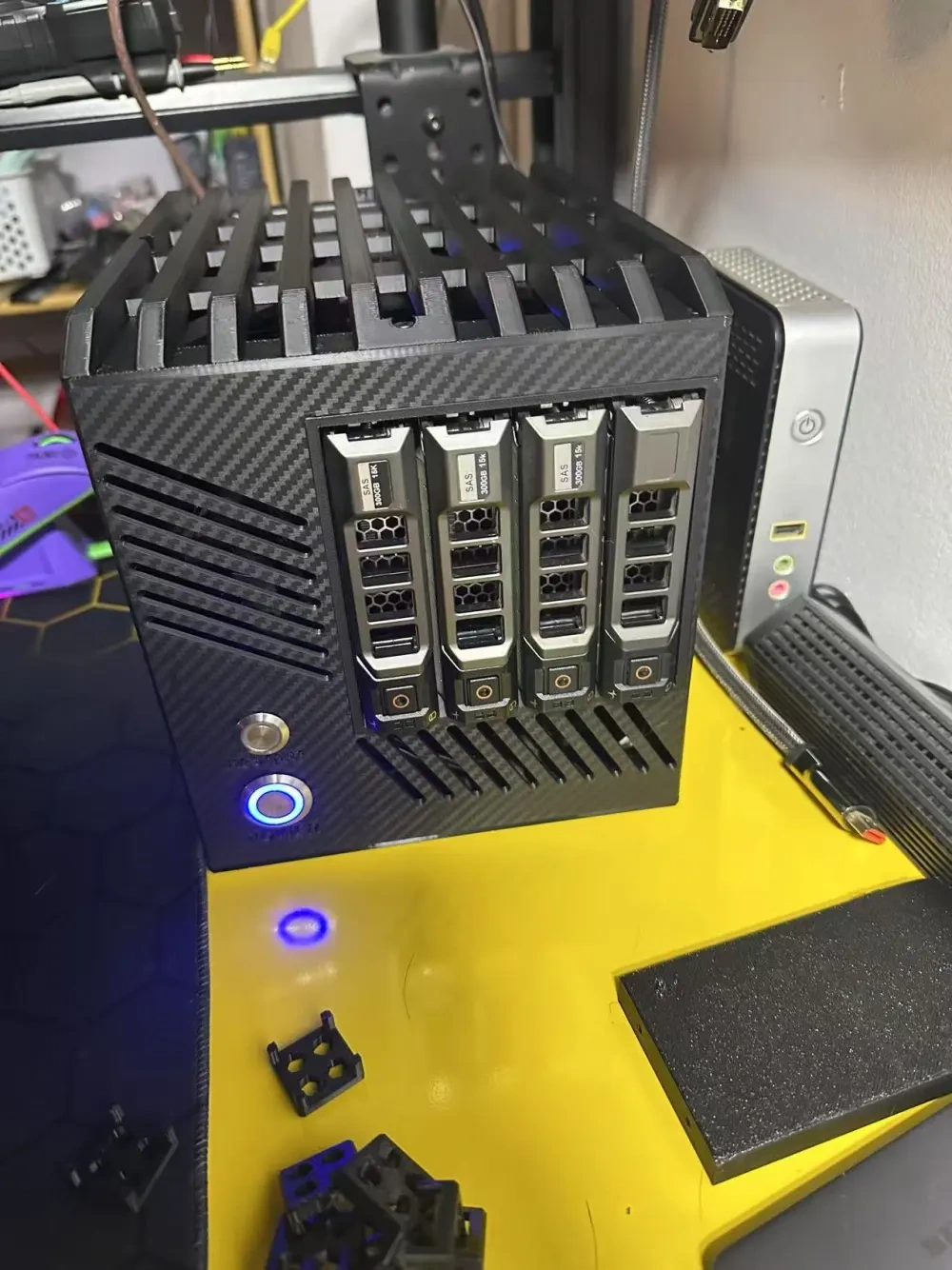 NAS机箱 来自 Aron MakerWorld：免费下载 3D 模型