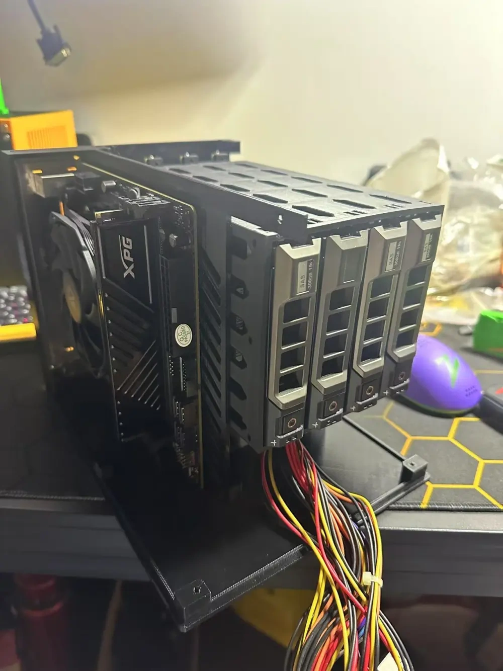 NAS机箱 来自 Aron MakerWorld：免费下载 3D 模型