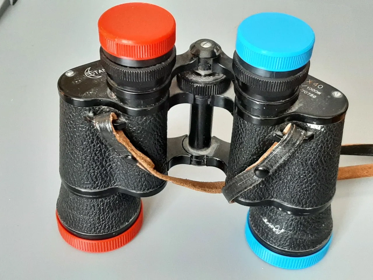 Binoculars cover caps / Fernglas Schutzdeckel 来自 Roofus - MakerWorld