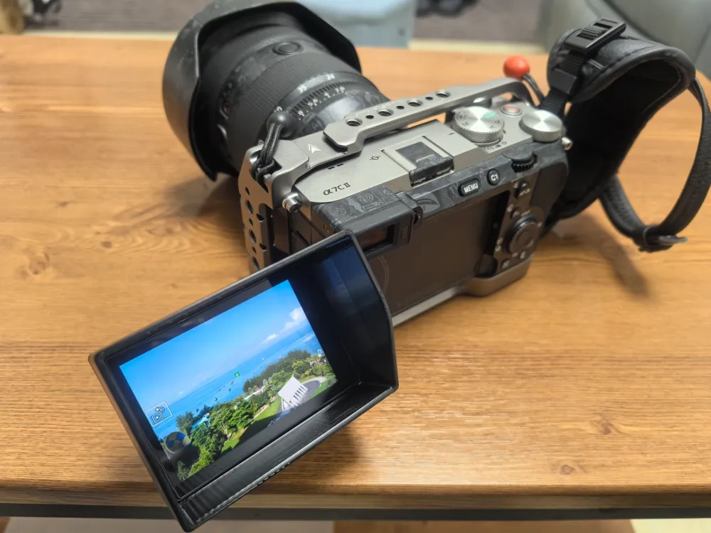 索尼A7C2、A7M4等A7系列屏幕遮光罩 来自 半虎 MakerWorld：免费下载 3D 模型