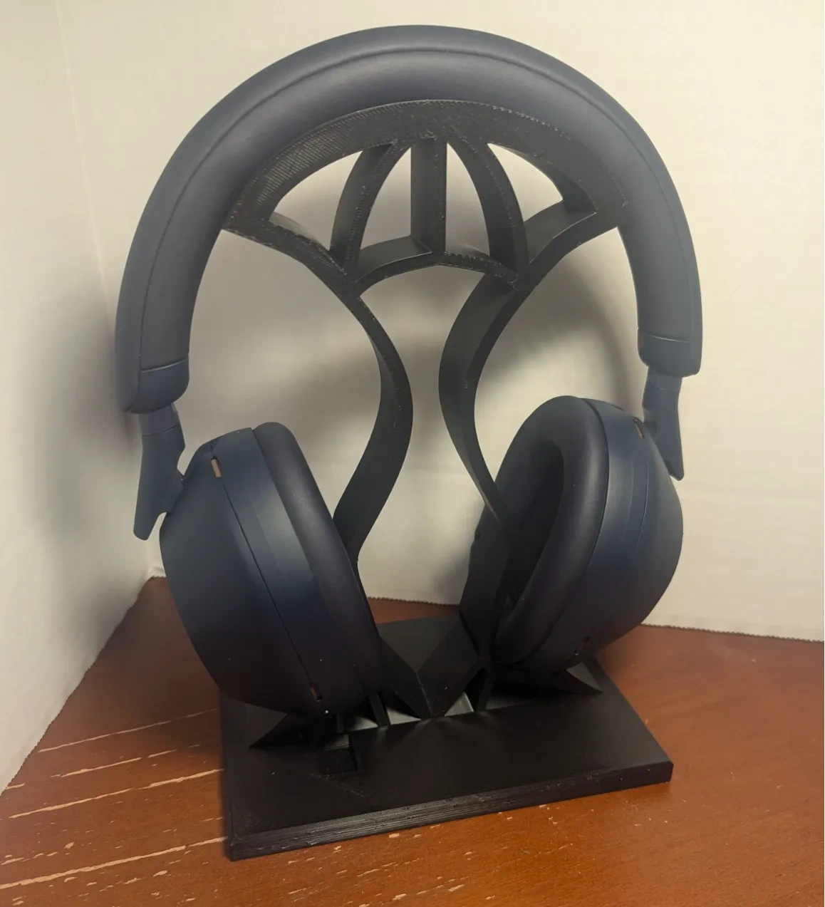 Sony XM5 Headphone Stand 来自 Zaineinator - MakerWorld