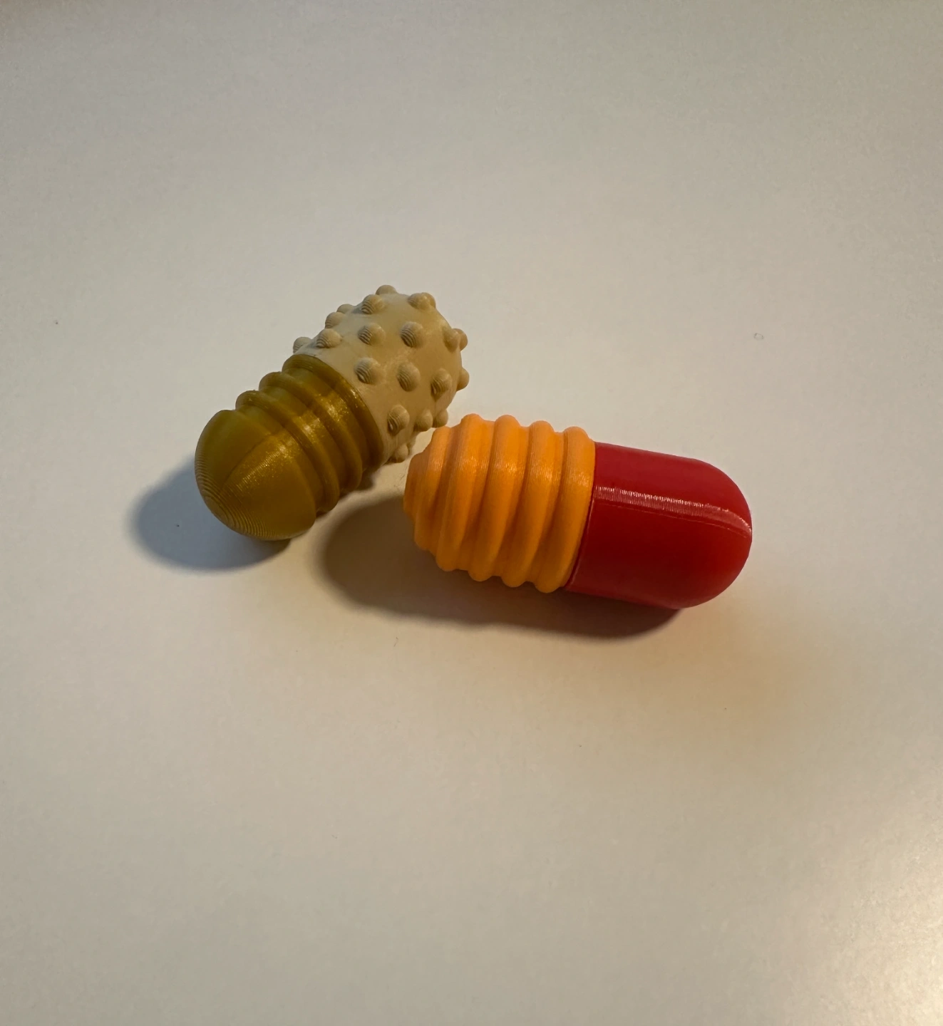 Magnetic Chill Pill Fidget Toy (4 Textures) 来自 wakasanbodi - MakerWorld