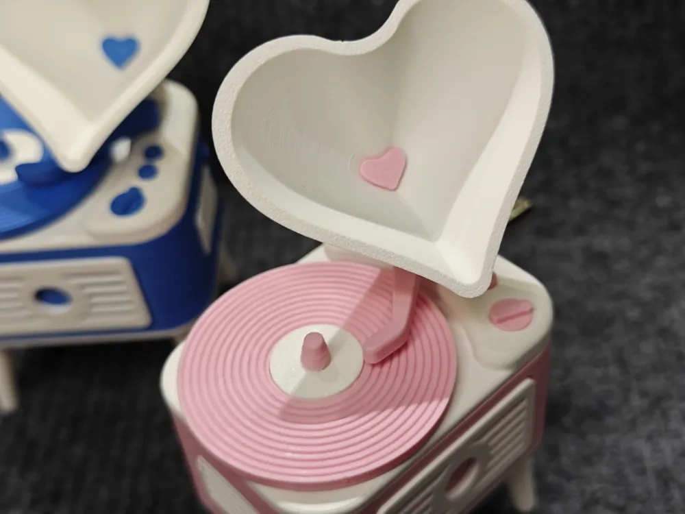 520爱心唱片机手摇音乐盒（K015套件） 来自 深蓝的巨蟹 MakerWorld：免费下载 3D 模型