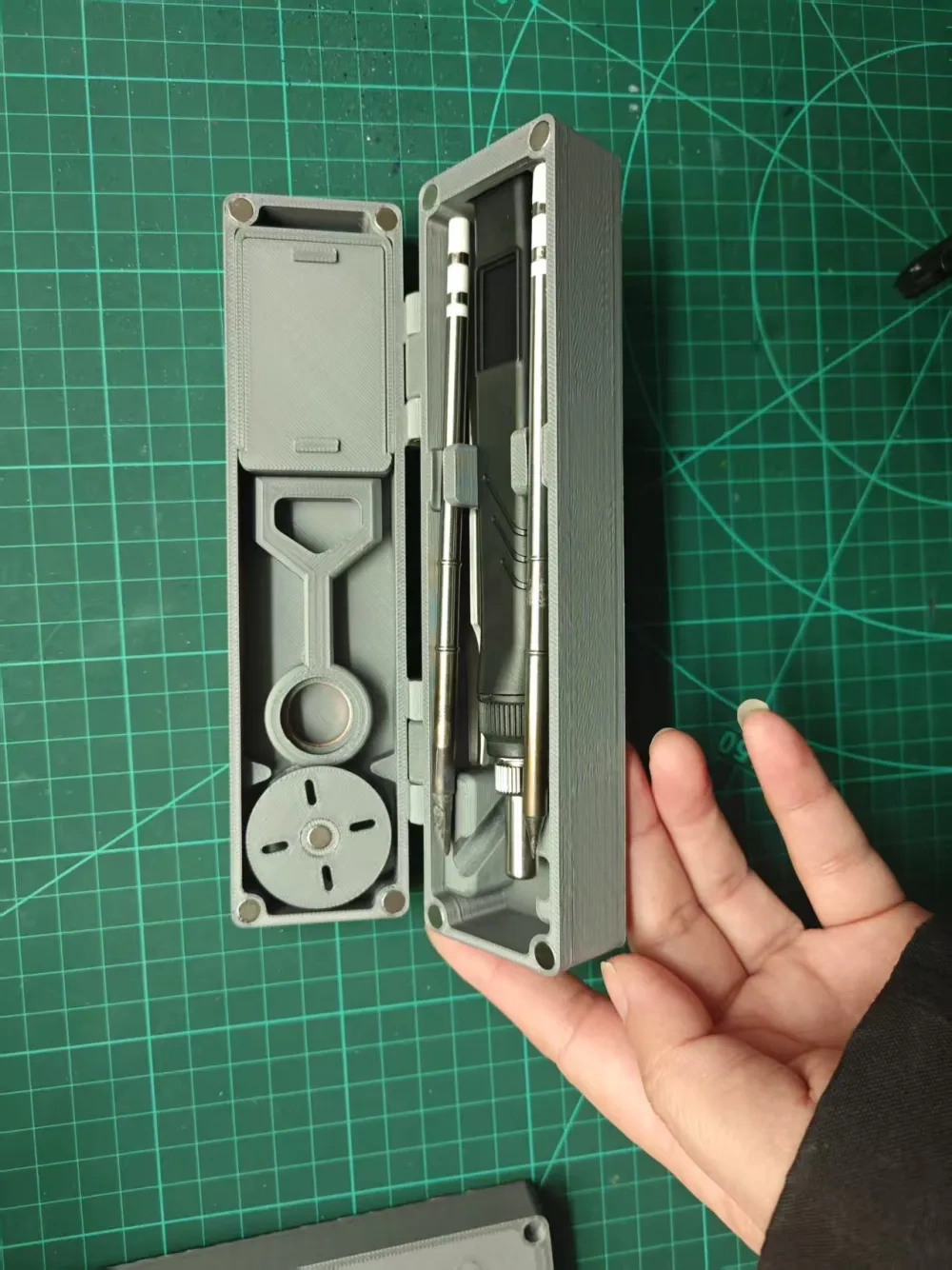 小姚科技的T12电烙铁收纳盒3.0版 来自 萌磁3D MakerWorld：免费下载 3D 模型