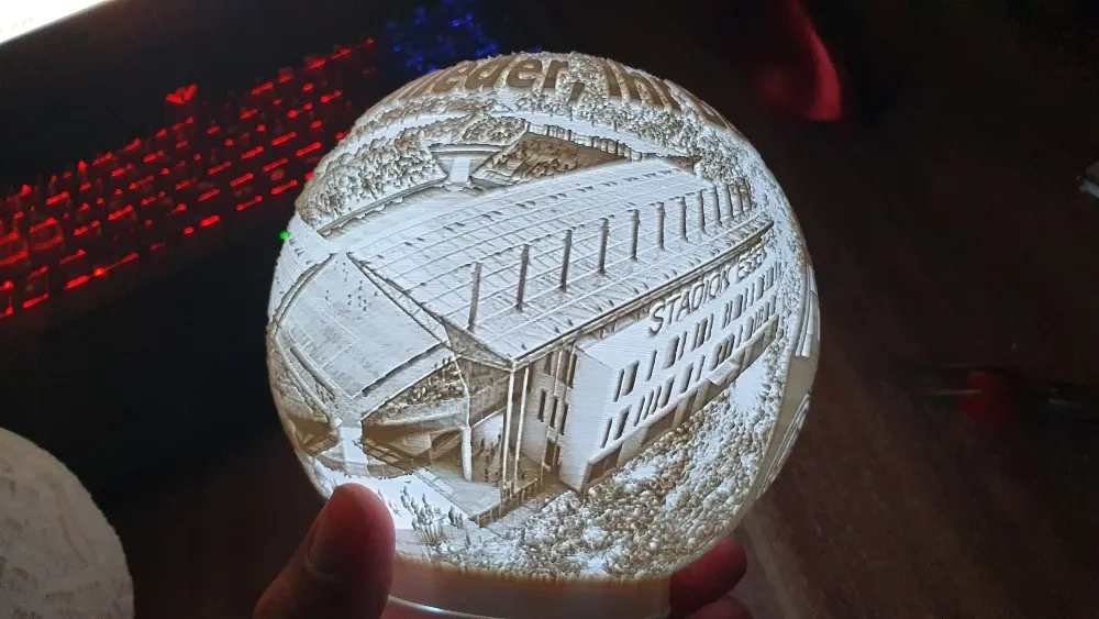 RWE 月亮灯 透光浮雕灯 - 免费 3D 打印模型 - MakerWorld