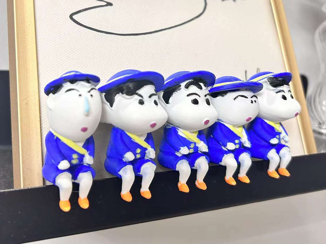 蜡笔小新和朋友排排坐，一盘打印 来自 Gavin Lin MakerWorld：免费下载 3D 模型