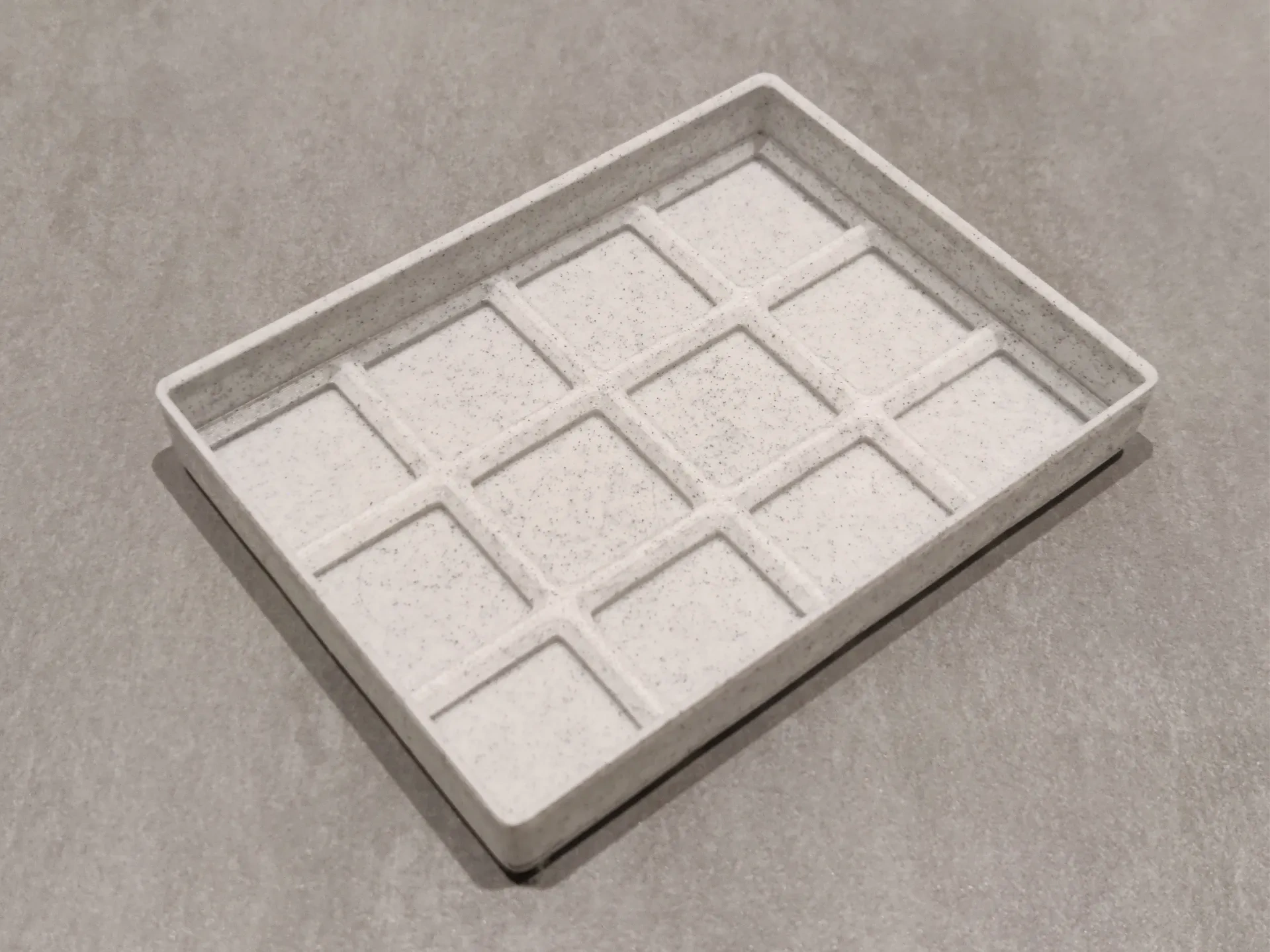 Gridfinity Light Bin 3x4 - 低版 来自 Levi Moore - MakerWorld