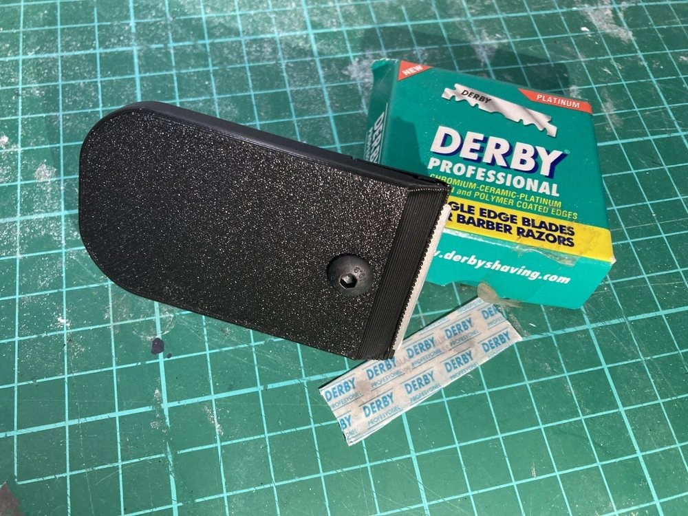Single Edge Razor Blade Scraper 来自 warrell72 - MakerWorld