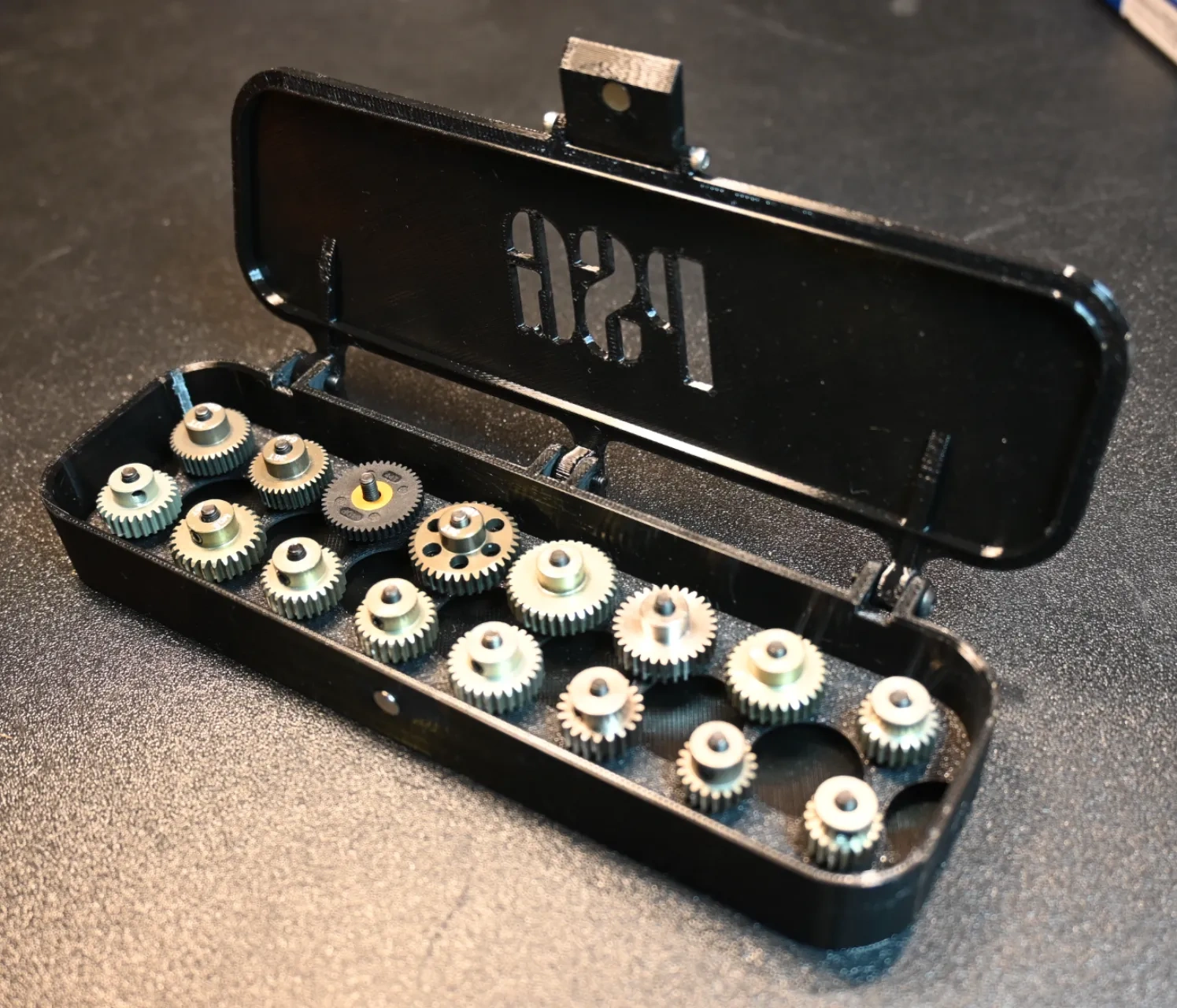 RC pinions box with magnetic closure 来自 PSG by Isi Serrati - MakerWorld