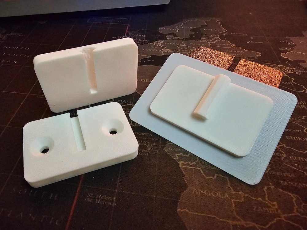 Wall mount for HueForge 2D Art 来自 Think3D - MakerWorld