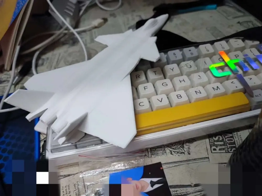 歼20（j20） 来自 3D造物主 MakerWorld：免费下载 3D 模型