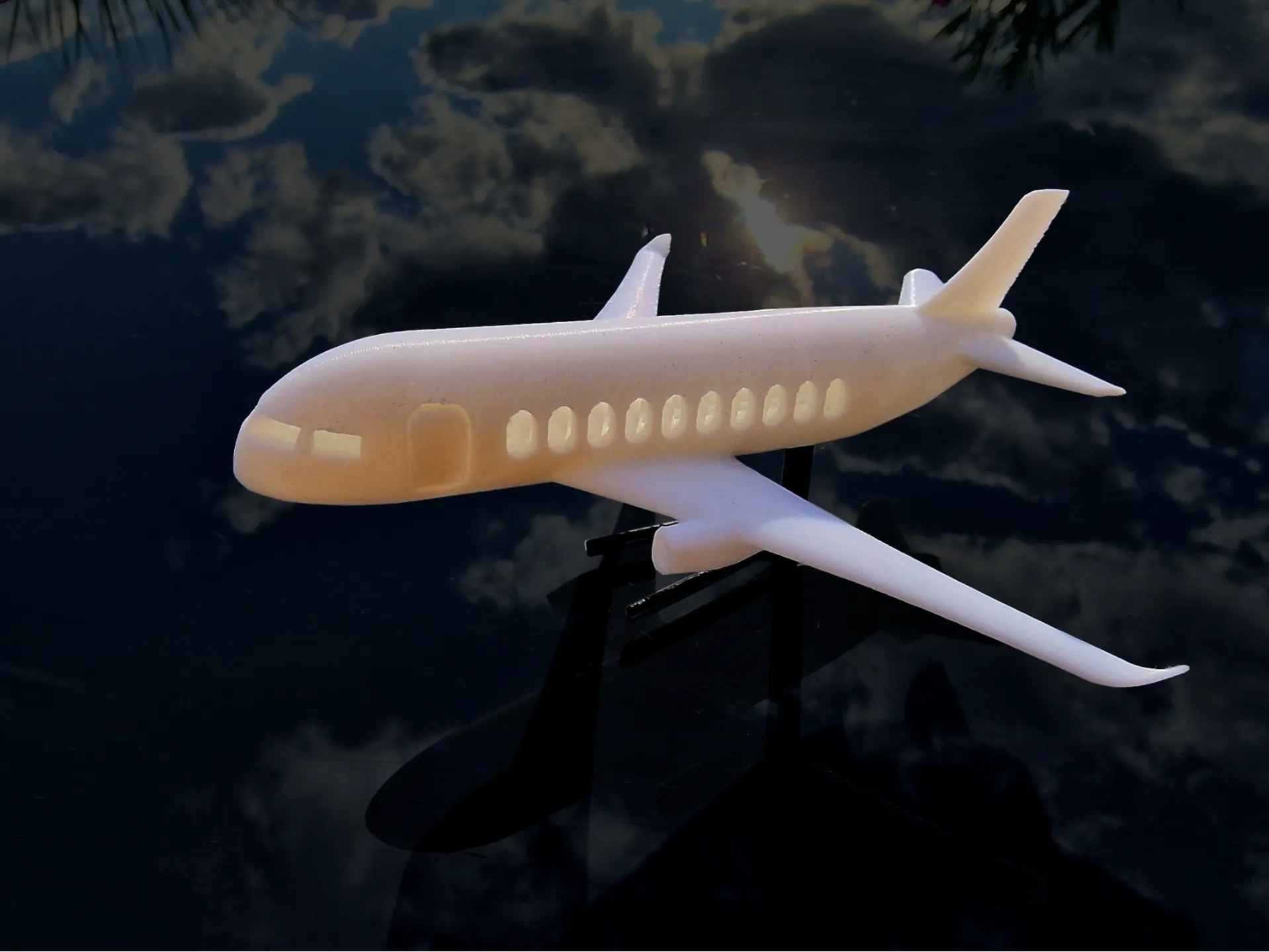 Cute Flying Airplane (with interior) 来自 Marcel MakerWorld：免费下载 3D 模型