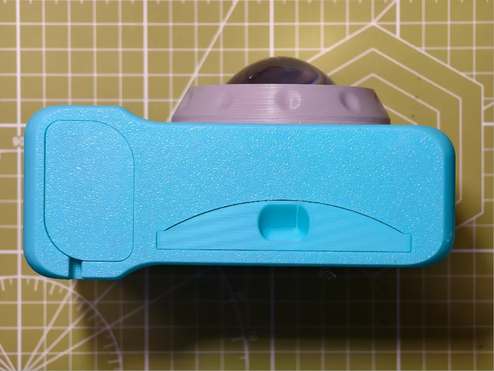 三月七的徽章投影机（青春版） 来自 Soap_Warrior MakerWorld：免费下载 3D 模型