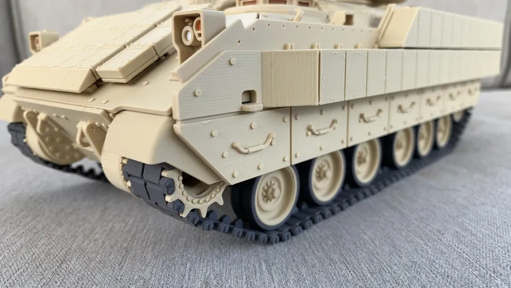 M3A3 布拉德利步兵战车 BUSK III - 免费 3D 打印模型 - MakerWorld