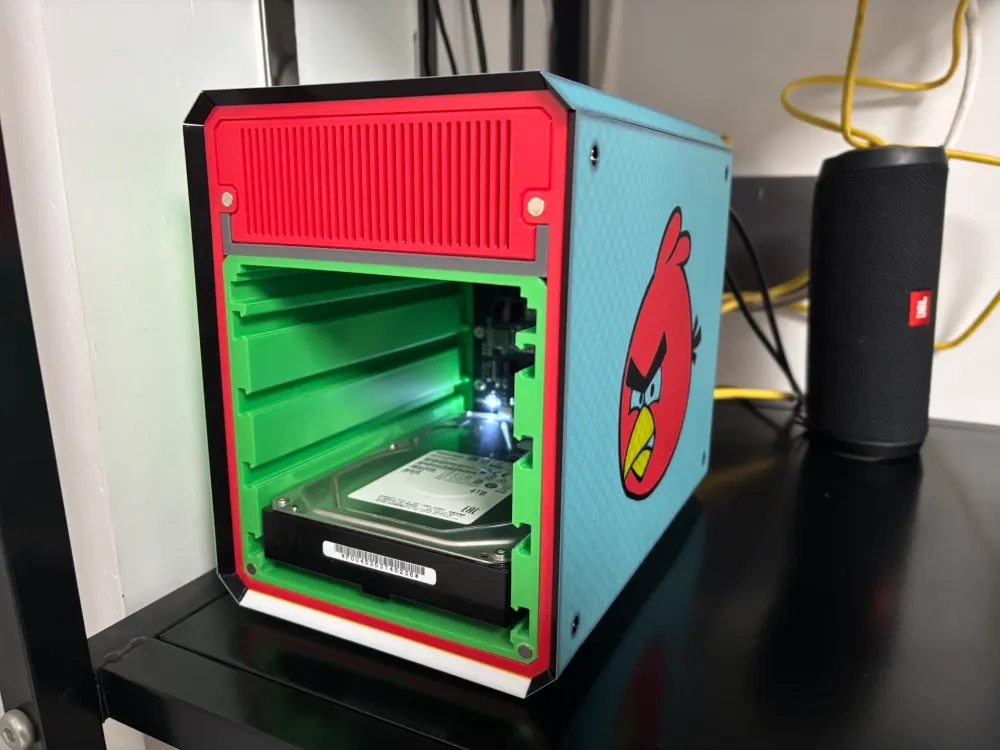 NAS机箱 - 免费 3D 打印模型 - MakerWorld