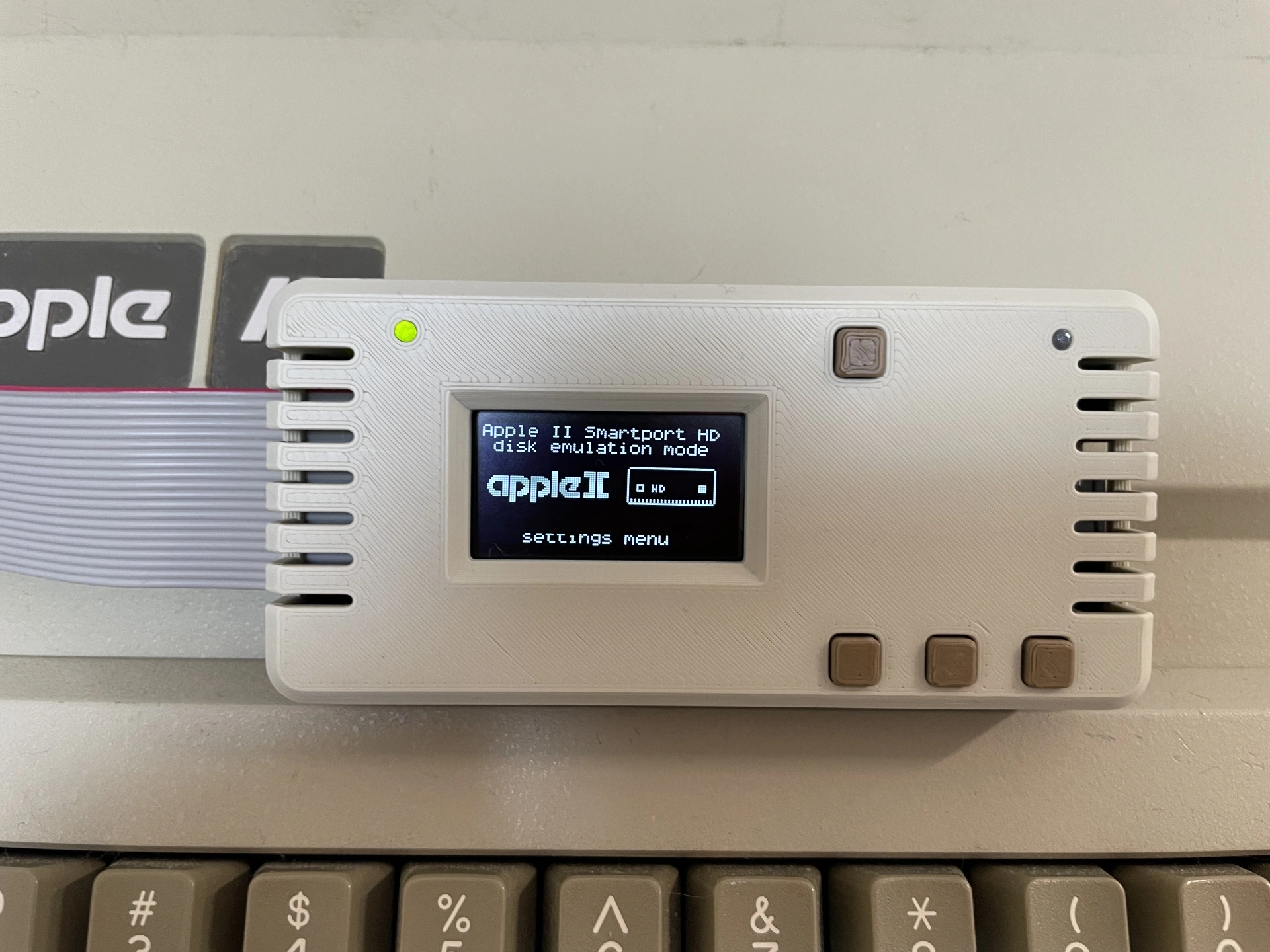 Apple II 软盘仿真机外壳 (][, ][+, //e) 来自 CYUL MakerMakerWorld：免费下载 3D 模型