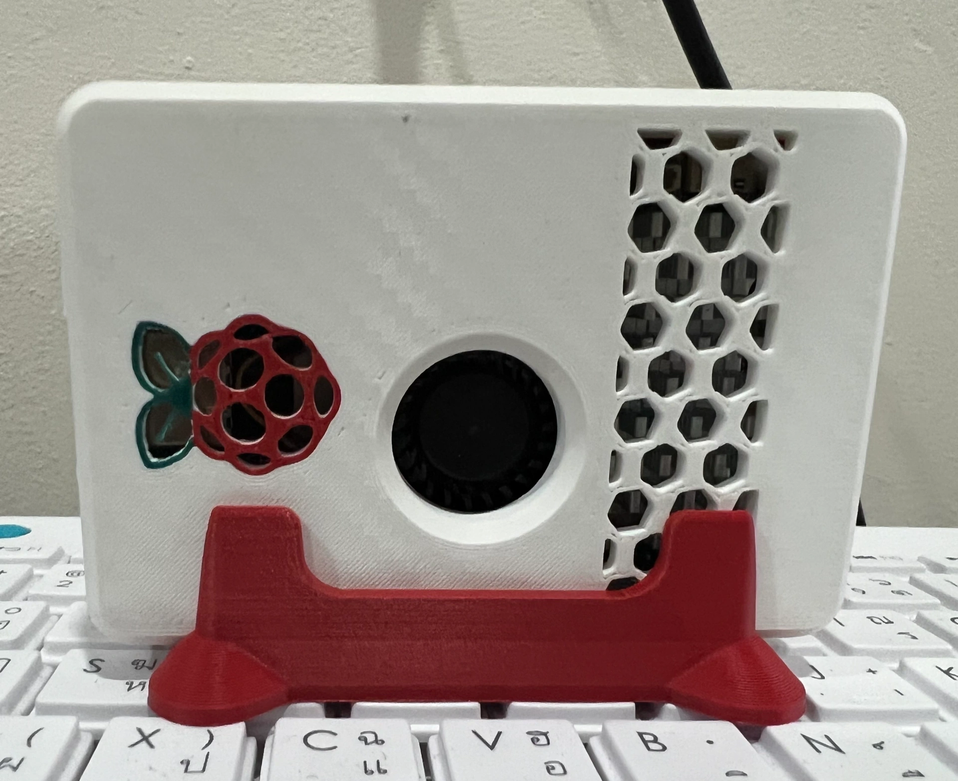 RASPBERRY PI 5 HORIZONTAL STAND 来自 Siam3D - MakerWorld