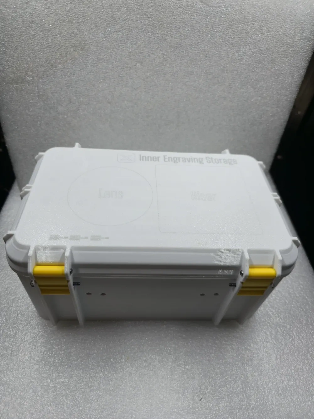 Xtool F2 Ultra UV 内部雕刻镜片收纳盒 - 免费 3D 打印模型 - MakerWorld