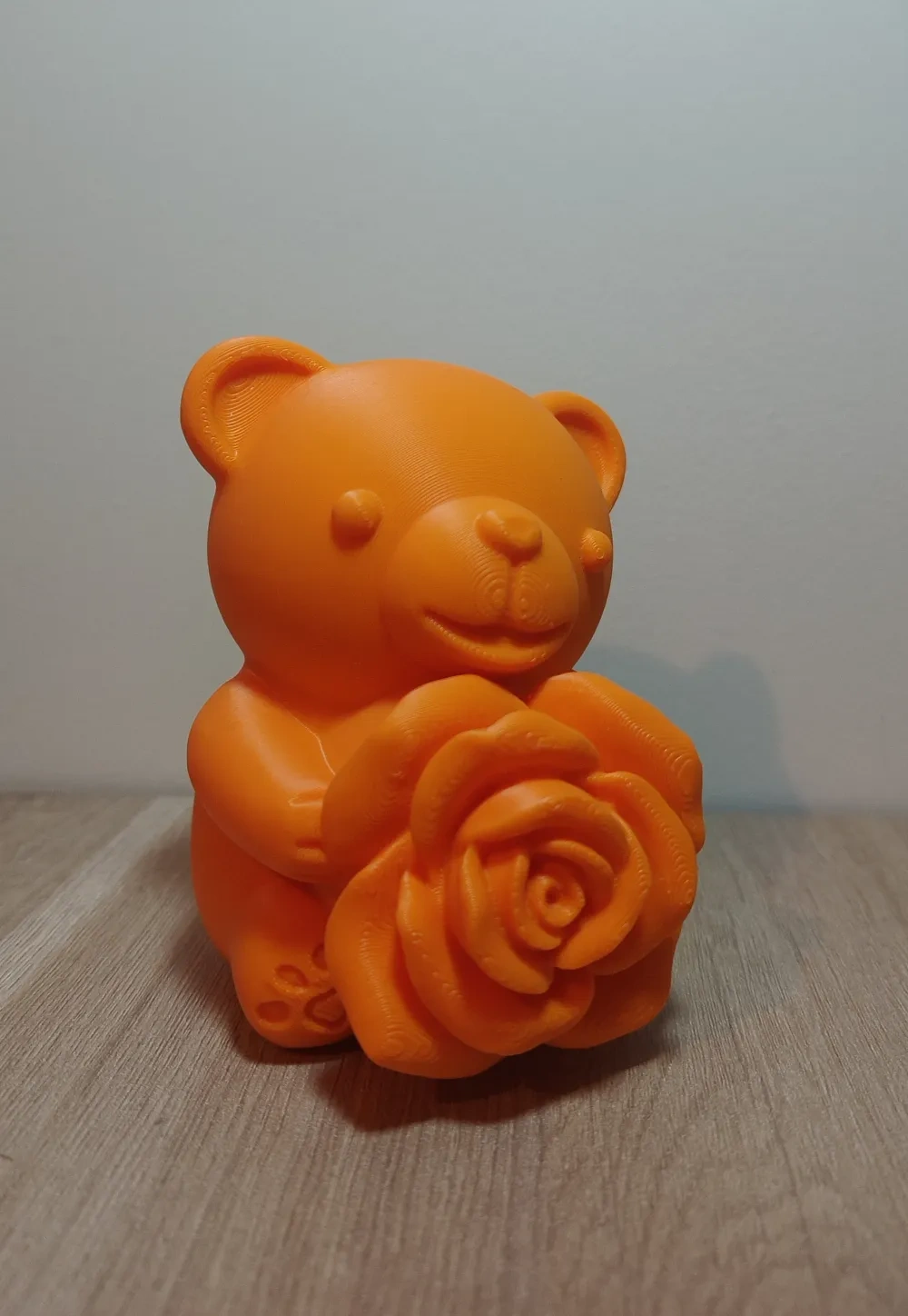 玫瑰熊 – 可爱的情人节摆件 - 免费 3D 打印模型 - MakerWorld