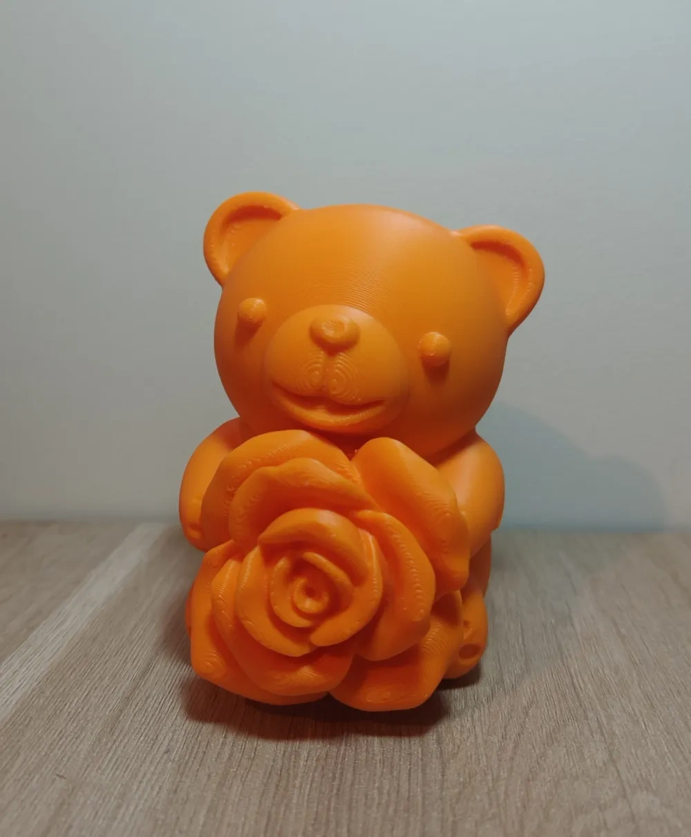玫瑰熊 – 可爱的情人节摆件 - 免费 3D 打印模型 - MakerWorld