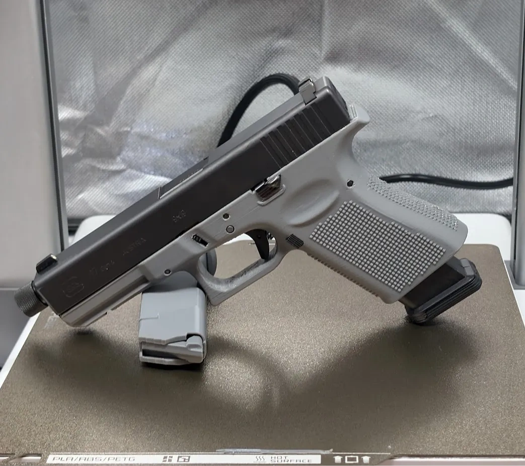 Glock 69框架（G17滑套与G19长度握把） 二次创作 - 来自 deez international developmental ...