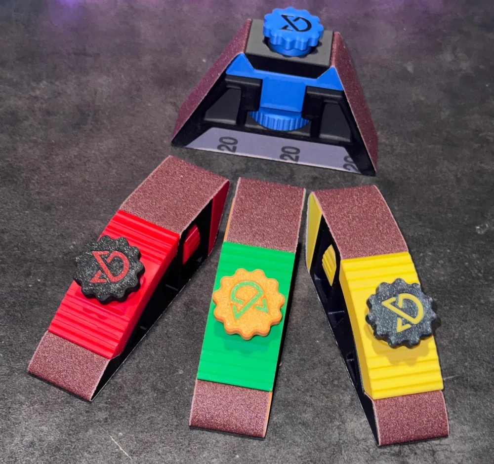 砂纸块 - 可调张紧器 25毫米 - 免费 3D 打印模型 - MakerWorld