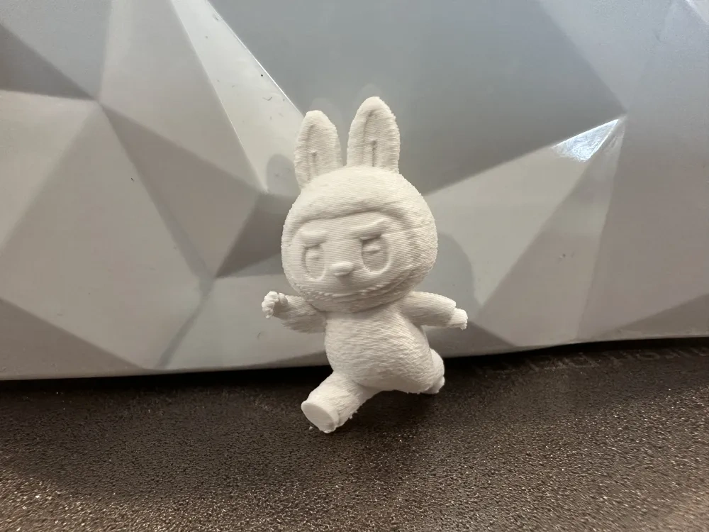 泡泡玛特labubus奔跑拉步步 来自 Gavin Lin MakerWorld：免费下载 3D 模型