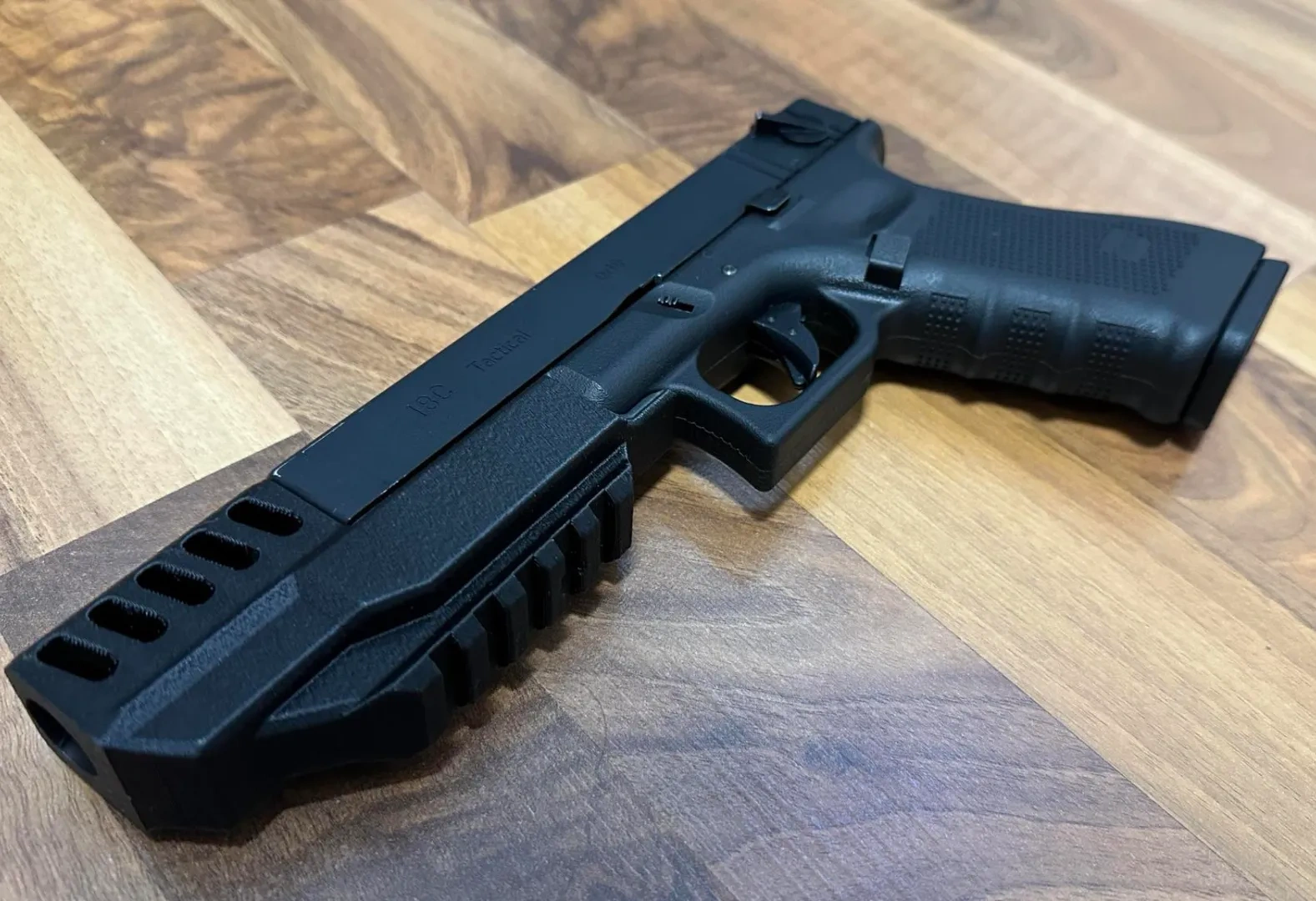 Suppressor Glock WE 来自 Vincentbcd - MakerWorld