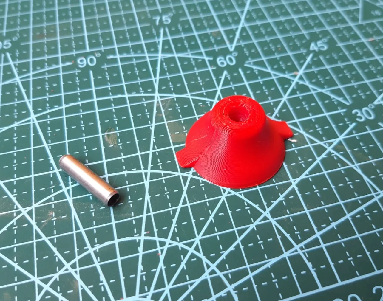Hole Punch Tool Holder - Non-Sew fastener holder 来自 Geeky Goblin ...