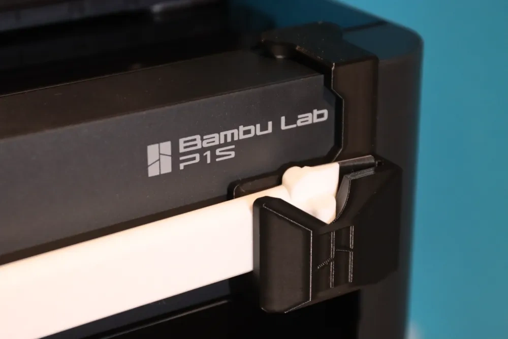 Bambu Scraper Holder For P1S/P1P Top Hole 来自 Wet PLA Guru - MakerWorld