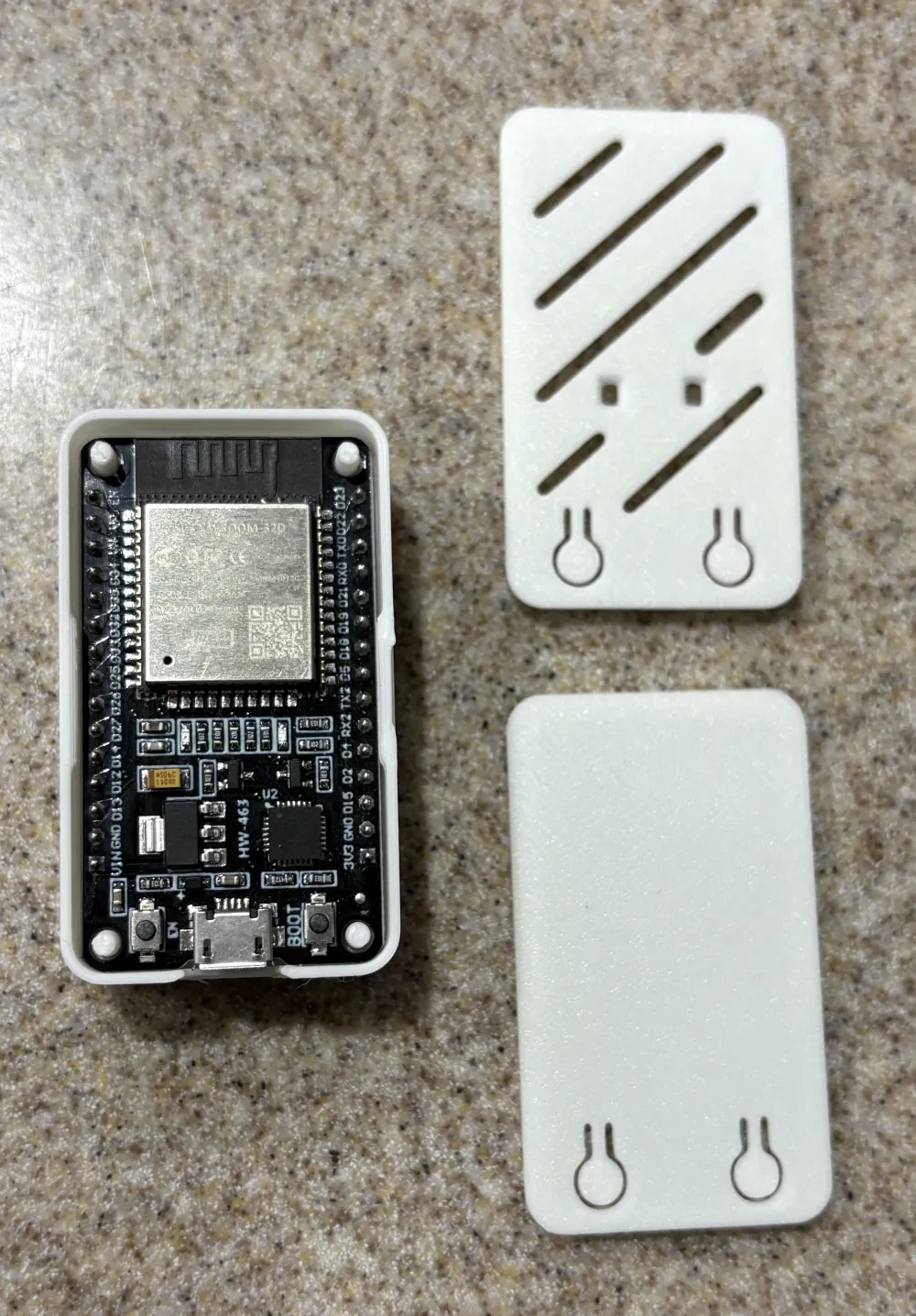 ESP32 WROOM-32D (Micro USB) - 免费 3D 打印模型 - MakerWorld