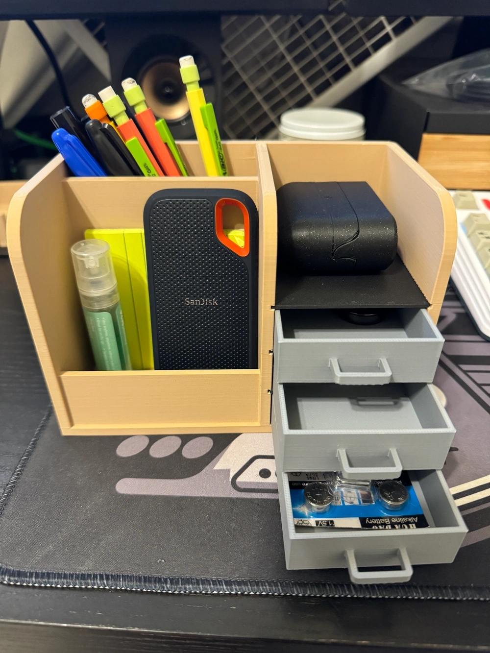 Desk organizer with mini drawers 来自 NotJoel - MakerWorld