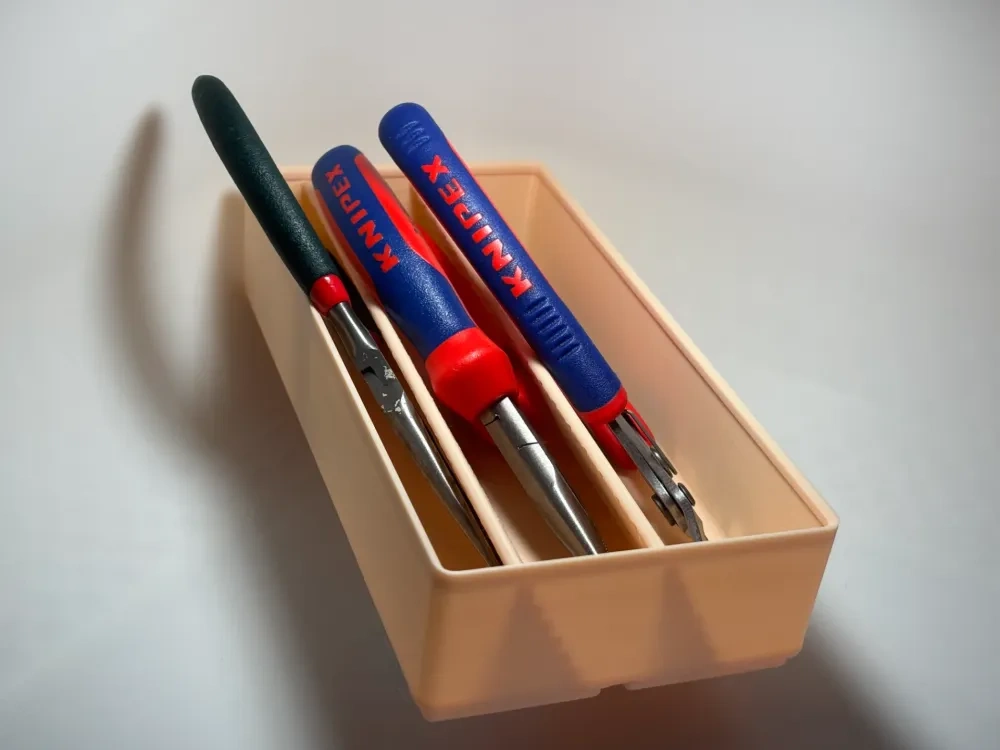 Gridfinity angled tool storage for pliers 来自 skrivkunnig - MakerWorld