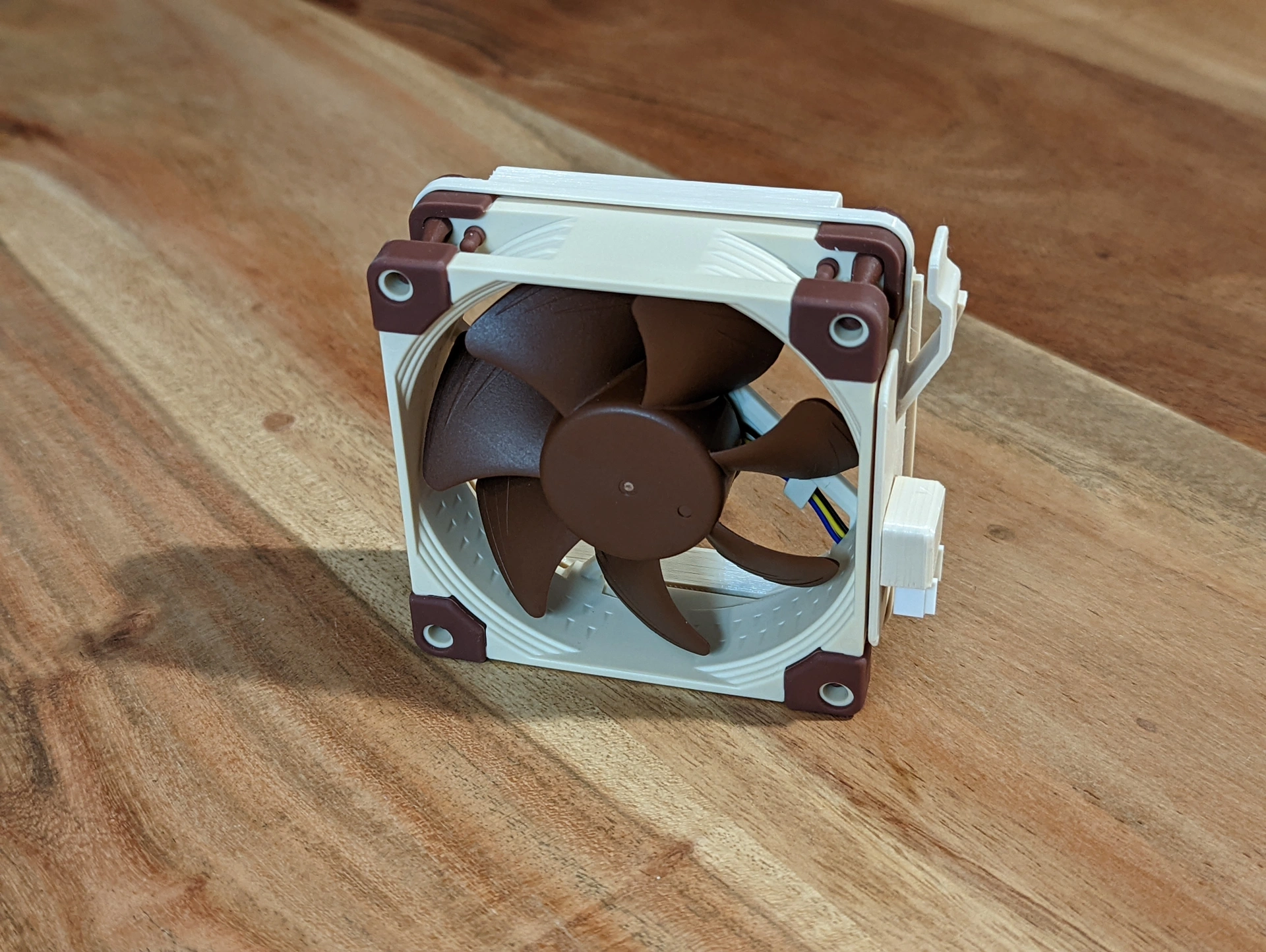 Supermicro Rear Noctua Hot Swap Fan 来自 LayerCake MakerWorld：免费下载 3D 模型