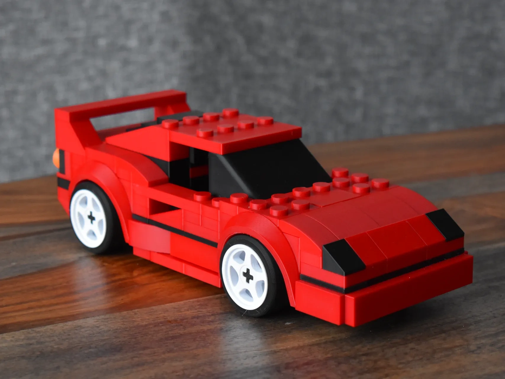 大型2倍比例积木法拉利F40 来自 Designol - MakerWorld