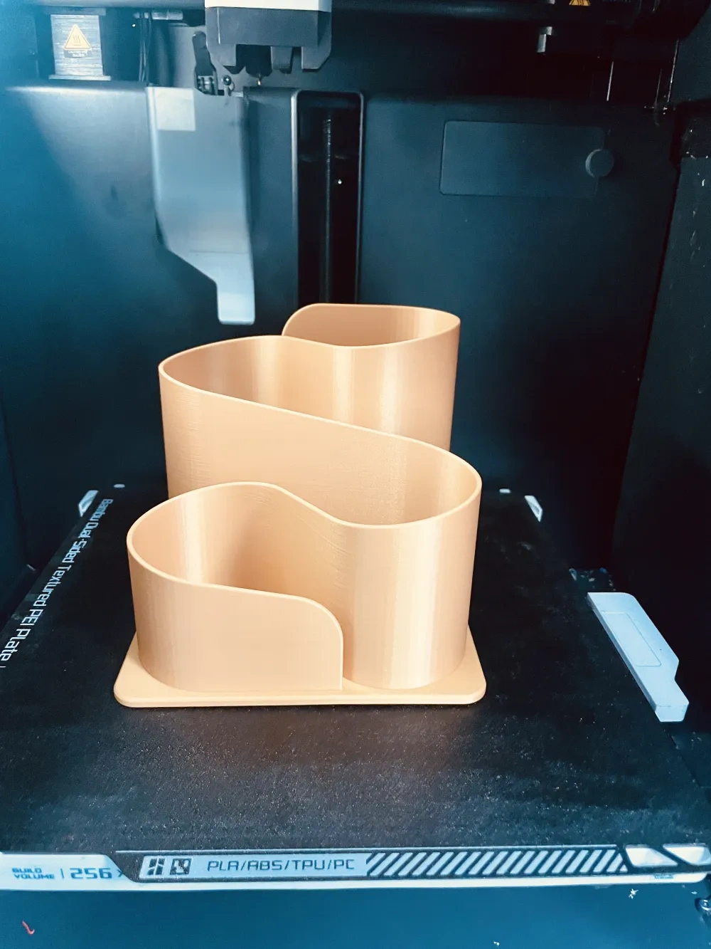 艺术造型笔筒 - 免费 3D 打印模型 - MakerWorld