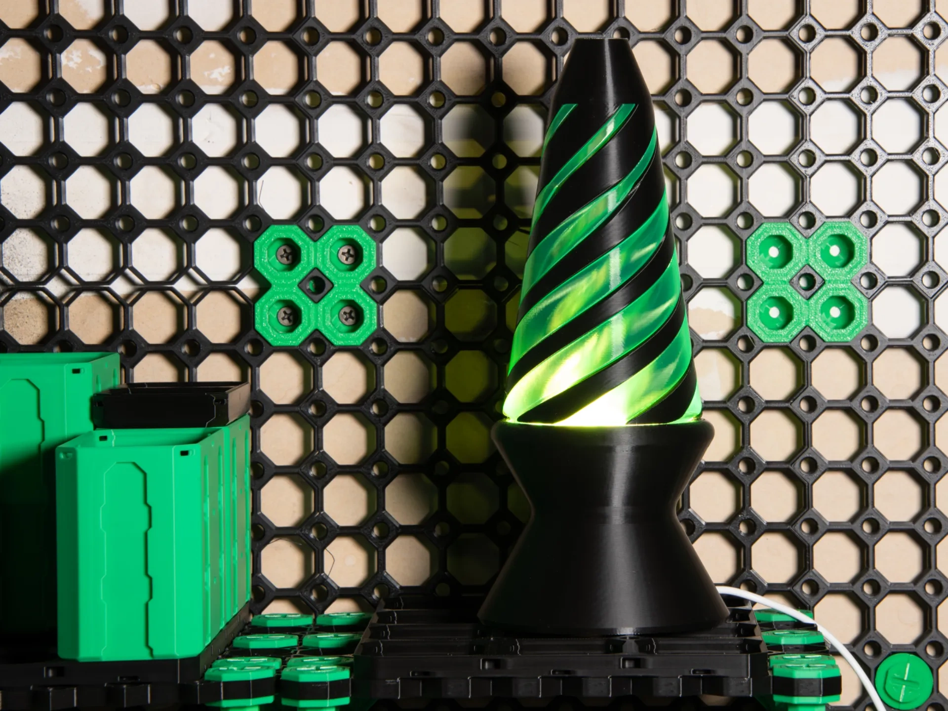 Lava Lamp Night Light Passthrough 来自 Adage3dMakerWorld：免费下载 3D 模型