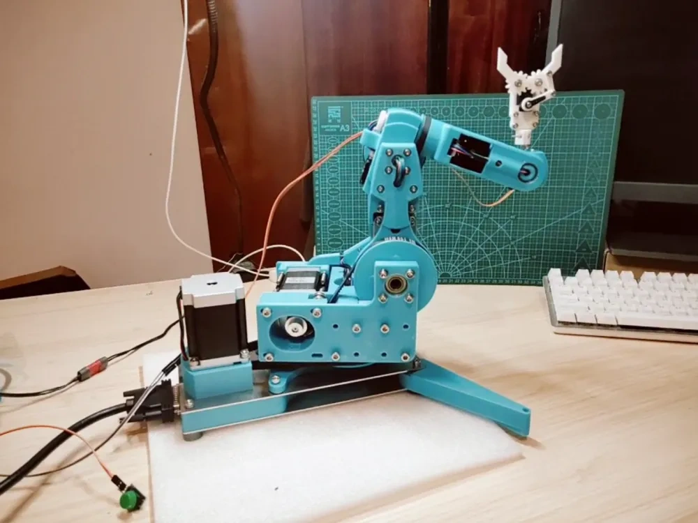 smallrobotarm 二次创作 - 来自 只干饭的实验室 MakerWorld：免费下载 3D 模型