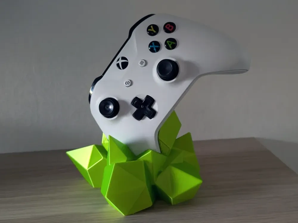 XBox Controller Stand /XBox Crystal 来自 Draahl MakerWorld：免费下载 3D 模型