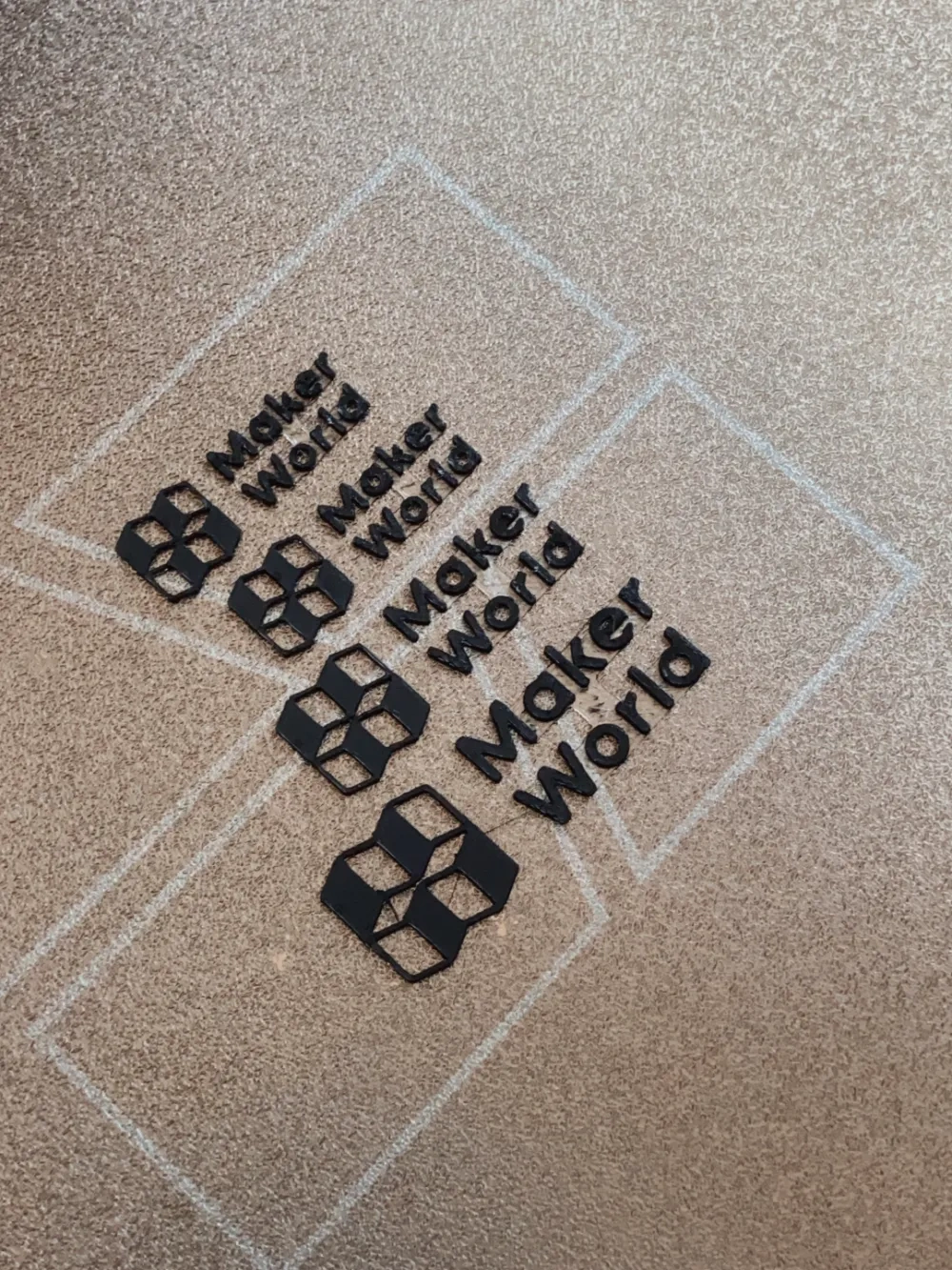 Maker World logo标志贴片 来自 HULULIMIT MakerWorld：免费下载 3D 模型