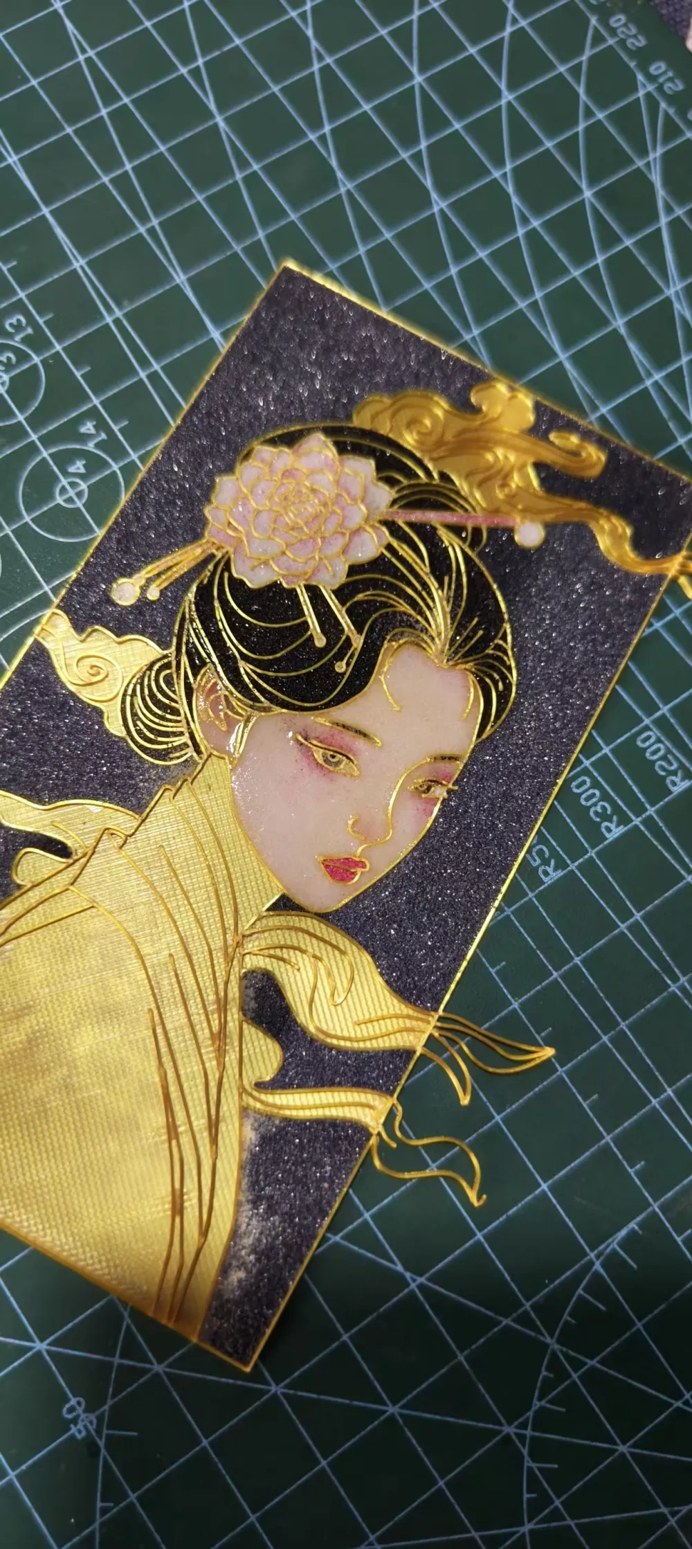 也久月电子掐丝-花女 来自 飯鲨FANSHA MakerWorld：免费下载 3D 模型