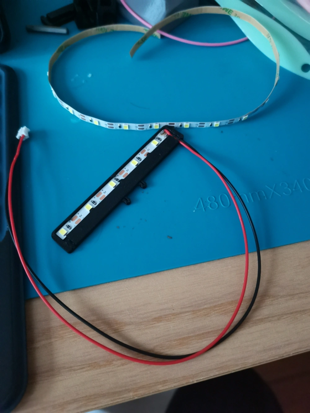 自己DIY拓竹打印机补光灯带LED灯带 来自 山长水阔九千米@9KM.CN MakerWorld：免费下载 3D 模型